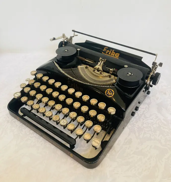 Antique rare 1920-40’s small Erica cast iron typewriter great condition ...